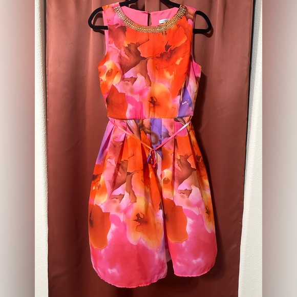 Sandra Darren | Dresses | Sandra Darren Bright Floral Jewel Neckline ...
